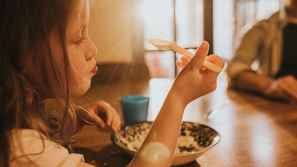 Avoidant Restrictive Food Intake Disorder (ARFID): Causes, symptoms and ...