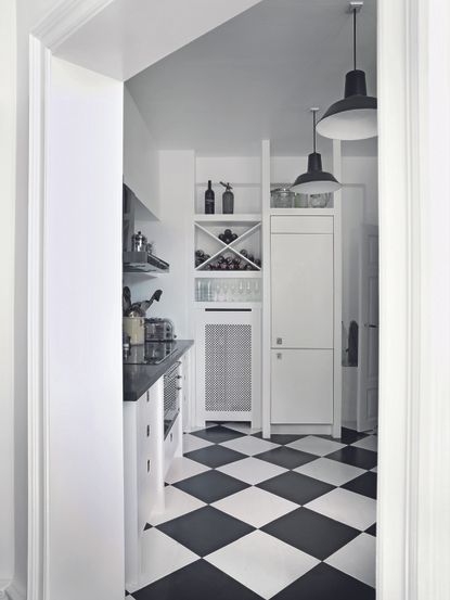 5 Small Kitchen Mistakes Interior Designers Always Notice | Livingetc