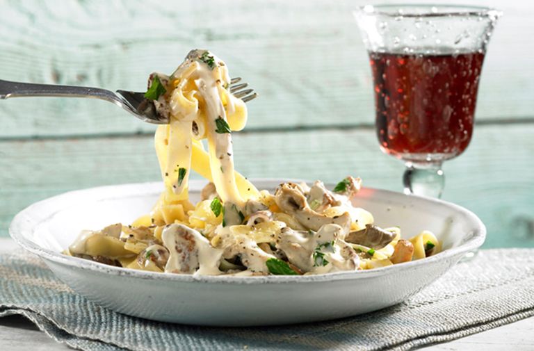 Quick creamy chicken pasta | Italian Recipes | GoodtoKnow