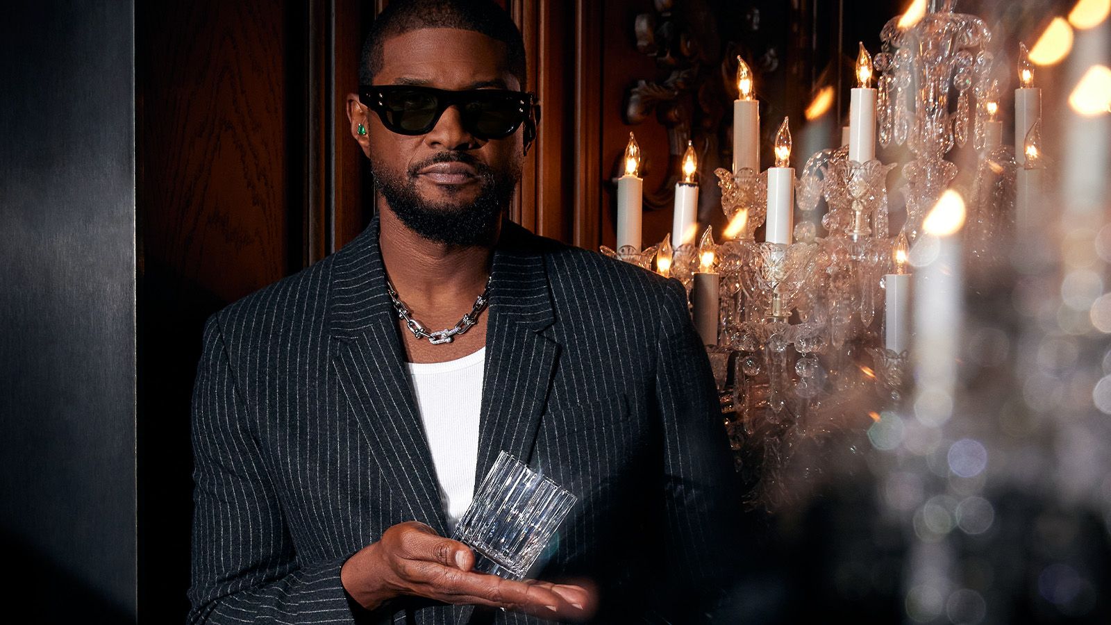 Usher opens up about home entertaining and his cherished family ...