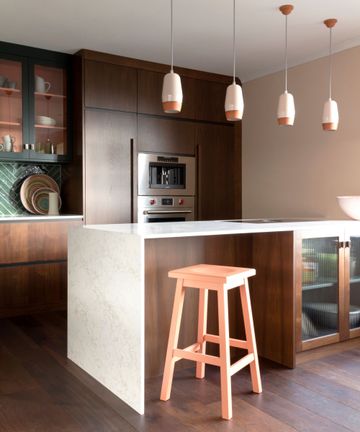 What is a waterfall countertop? Experts on the pros and cons | Homes ...