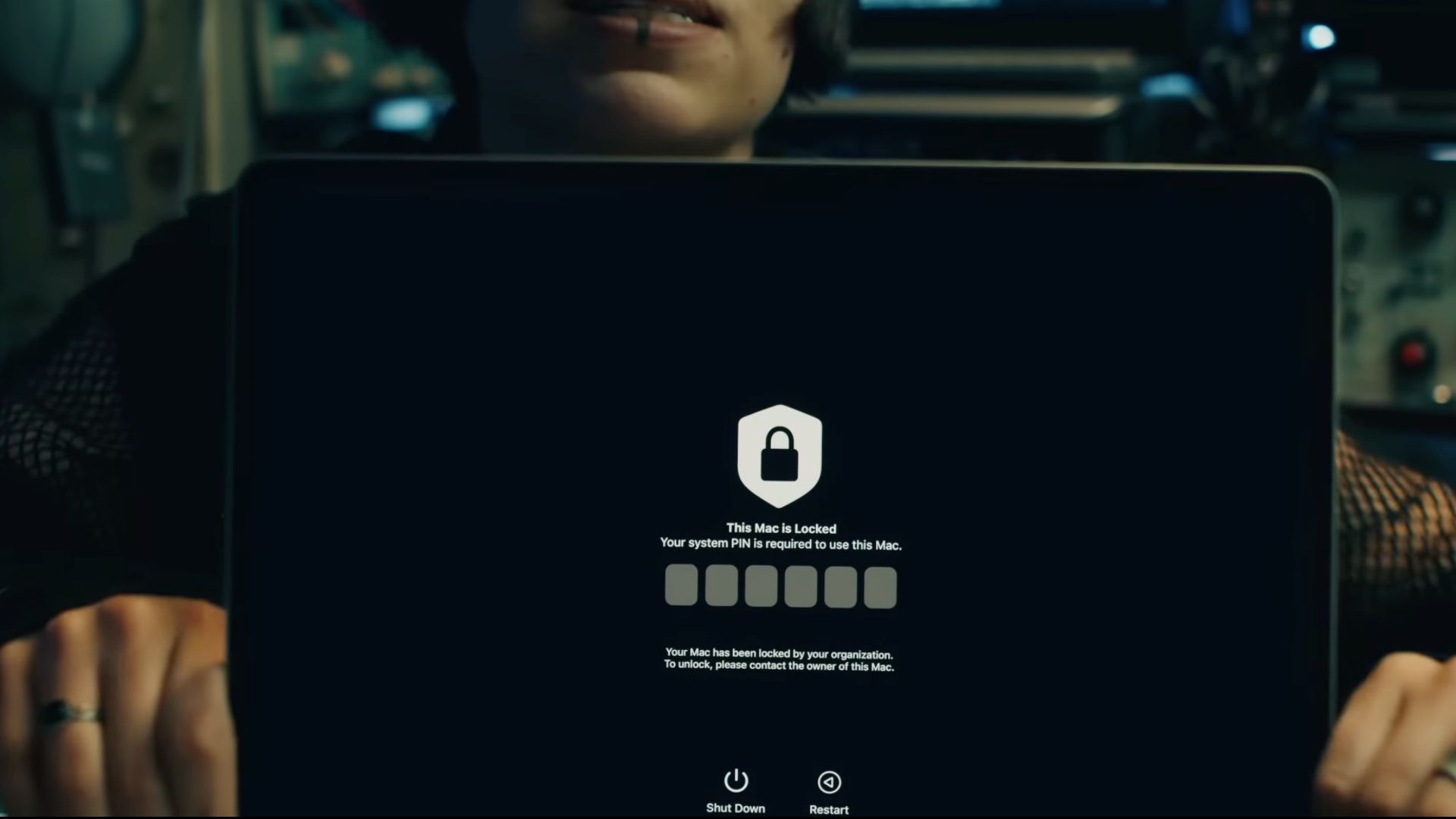 Watch this hilarious Apple Mac ad — strong security and hapless thieves ...