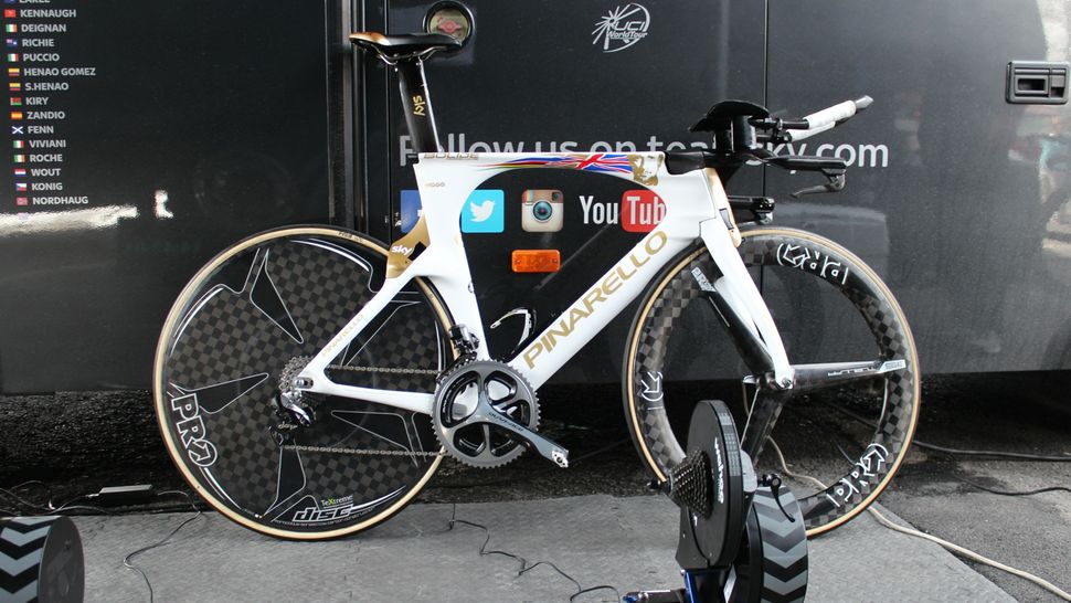 Bradley Wiggins' Pinarello Bolide HR - First glimpse of Hour Record ...