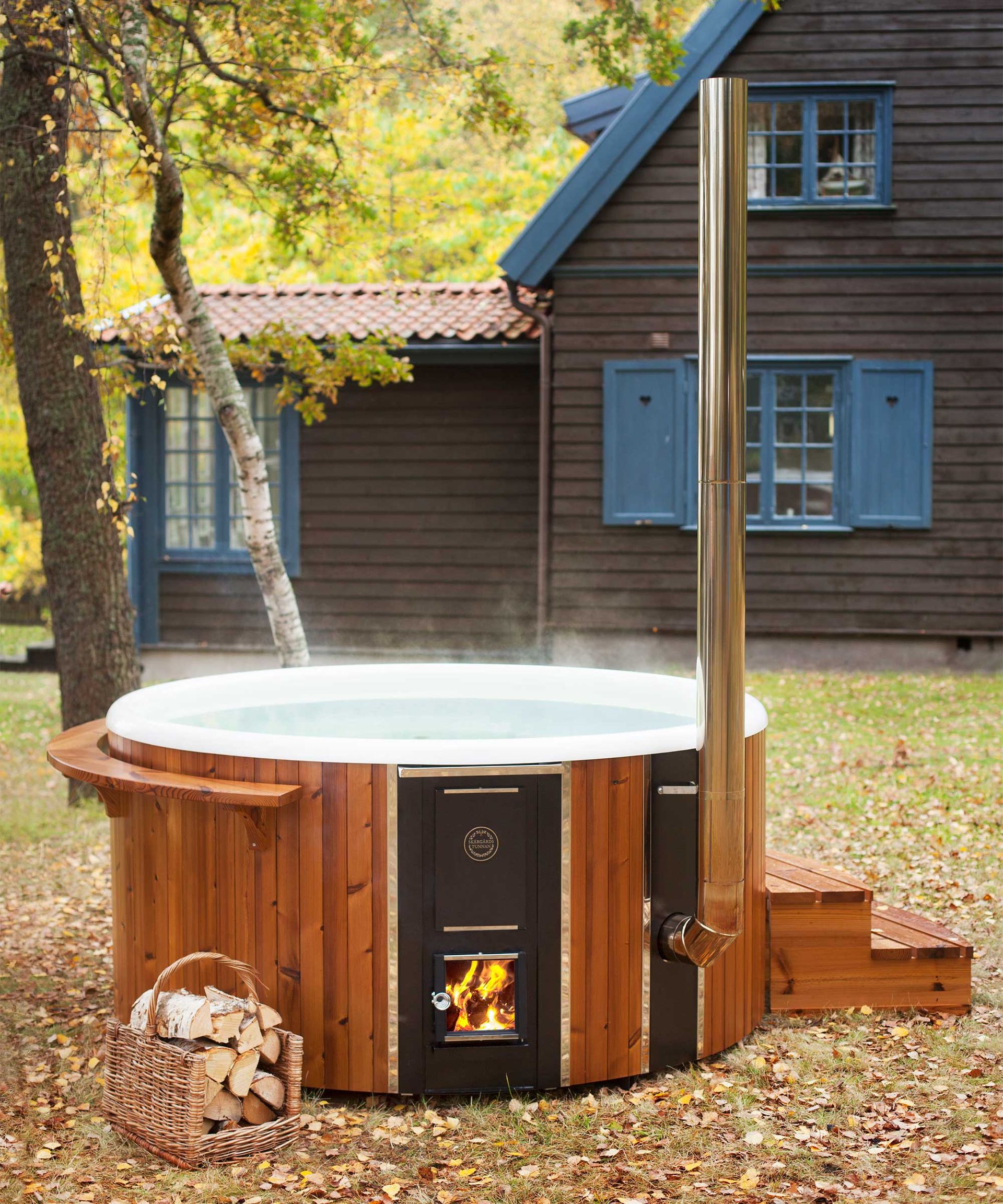 Wood-fired hot tubs: a complete guide | Gardeningetc