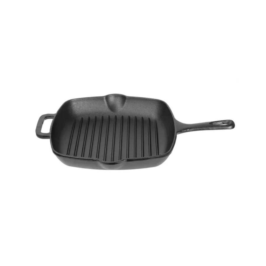 How to reseason a cast iron skillet in 4 steps | Livingetc