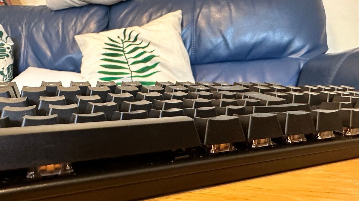 I was ready to recommend this mechanical keyboard... and then it ...