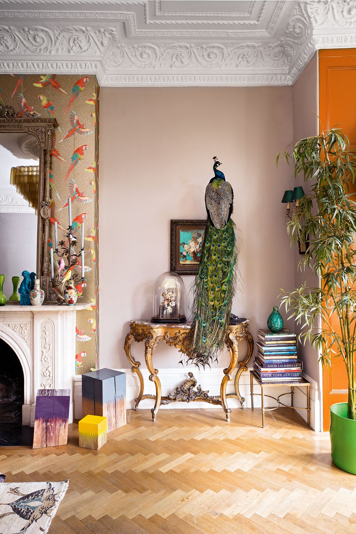 Tour Matthew Williamson's home in London | Livingetc