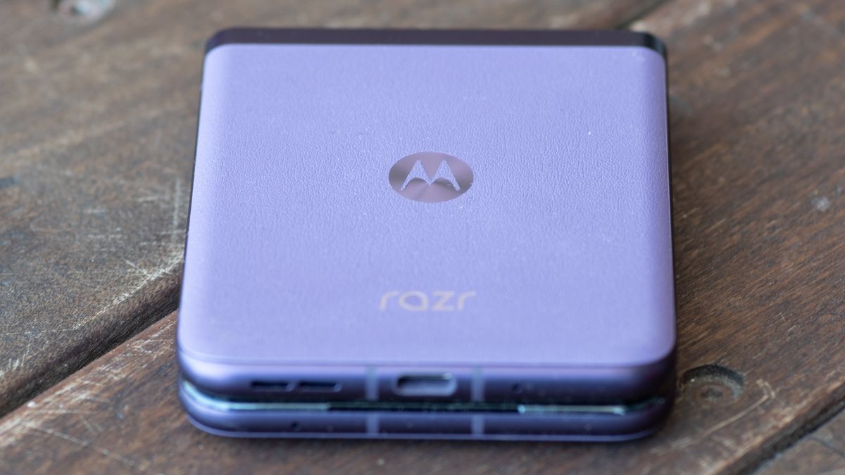 The Motorola Razr fully embraces the joy of missing out and I'm here ...