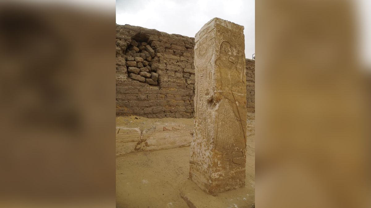 Ancient tomb of Pharaoh Ramesses II official discovered at Saqqara ...
