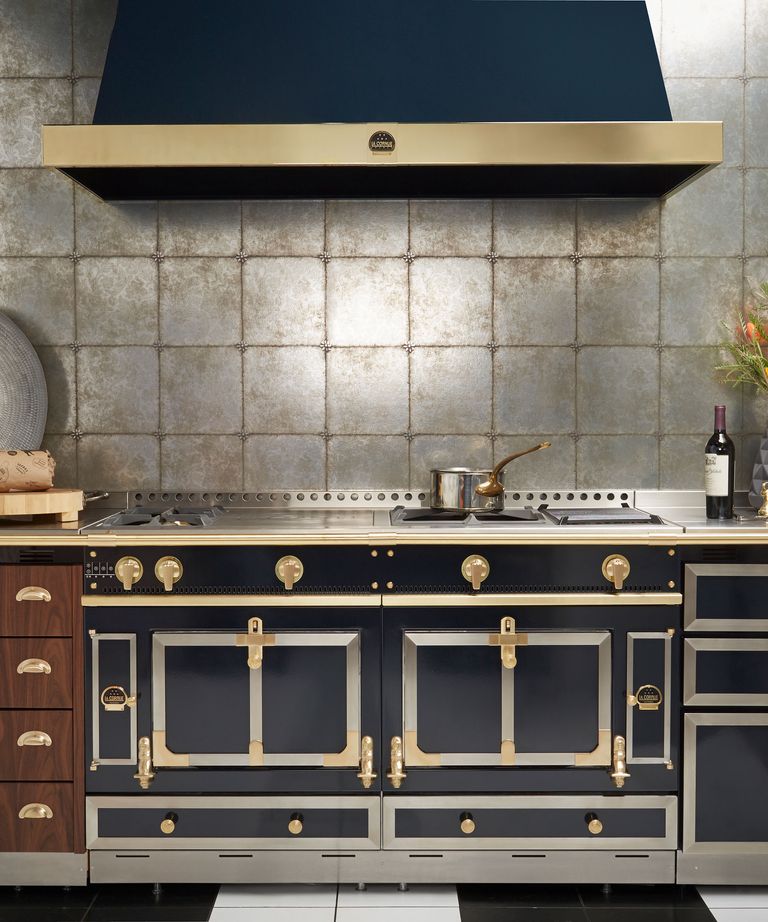 Stove backsplash ideas: 10 materials, looks and design tricks | Homes ...