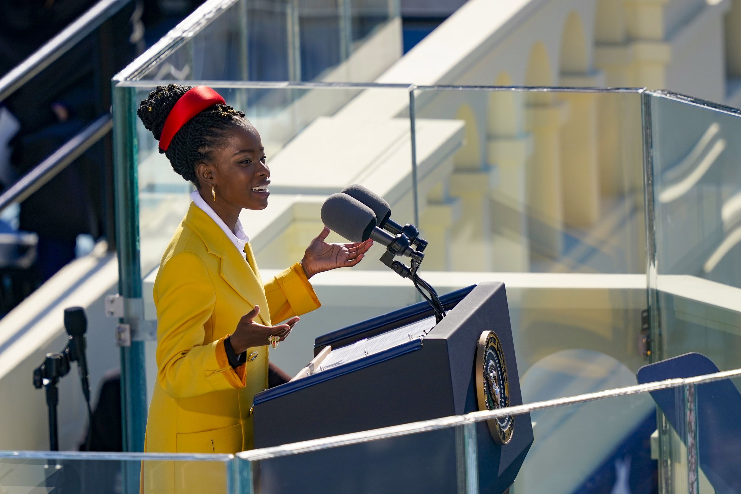 Amanda Gorman Hamilton quotes: Poet stuns 2021 inauguration with ...