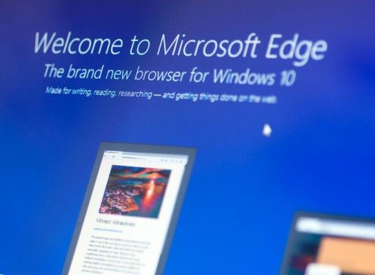 Windows 10 Bugs You to Try Edge Before Other Browsers | Laptop Mag