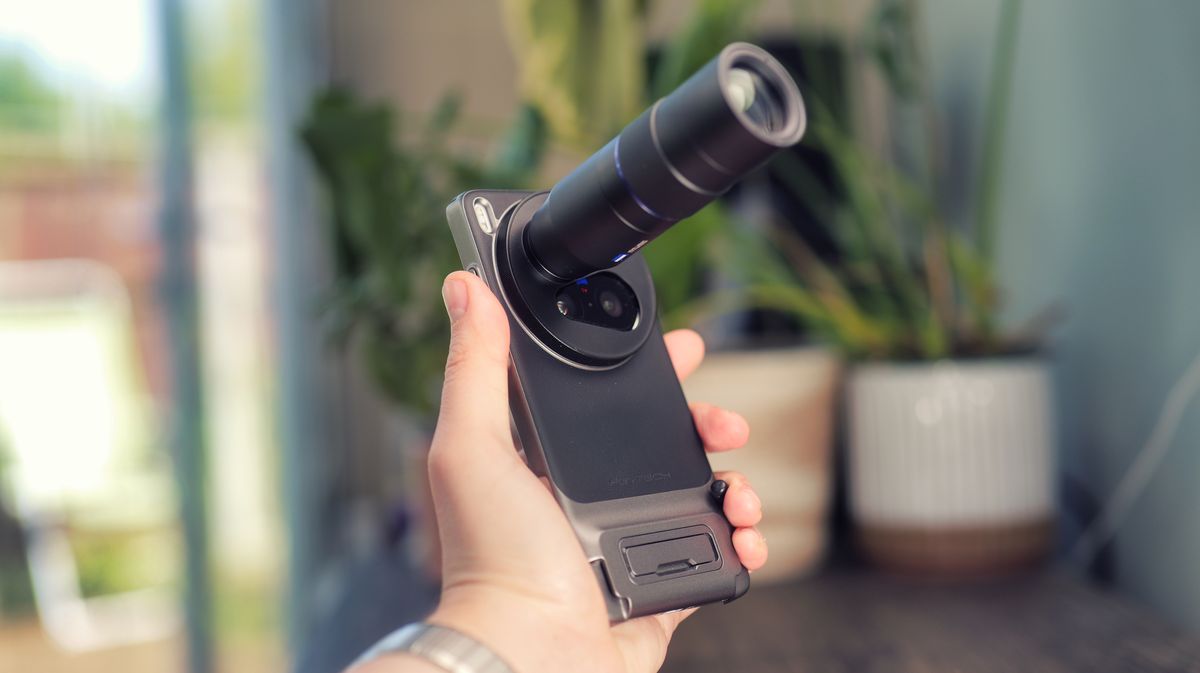 Are detachable lenses the next evolution in camera phones? | Digital ...
