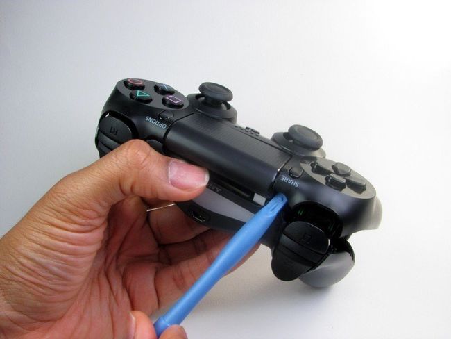 How to replace a PS4 controller battery | Android Central