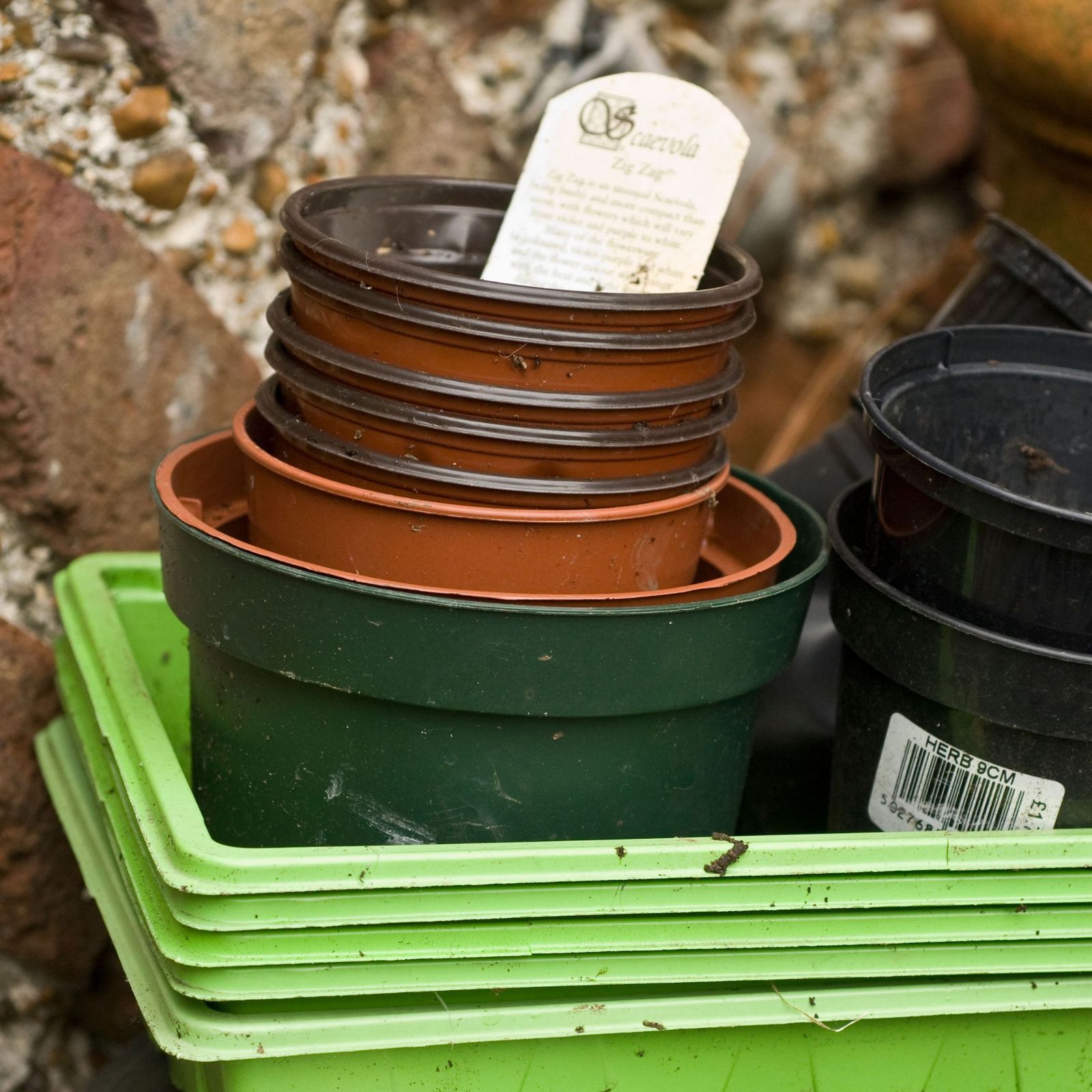 4 easy ways to recycle plastic plant pots | Ideal Home