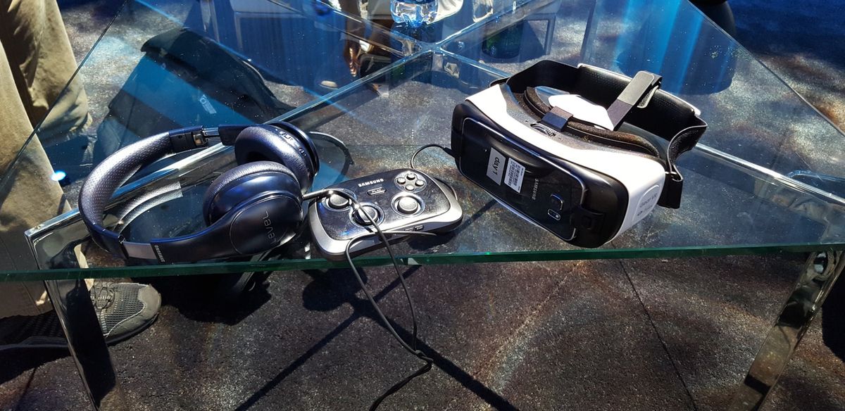 Oculus Updates Rooms, Adds Events To Gear VR, Introduces VR Facebook ...