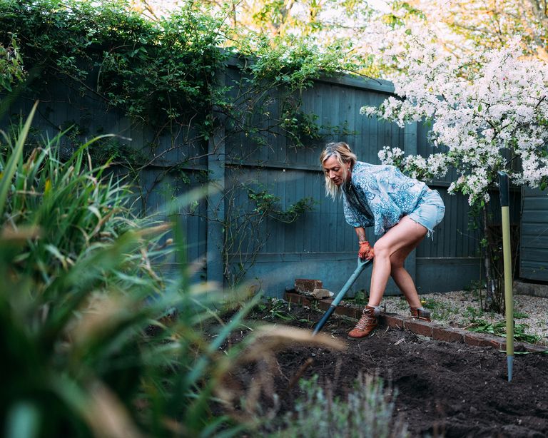 Ditch The Gym: 5 Gardening Tasks That Give A Better Workout | Gardening ...