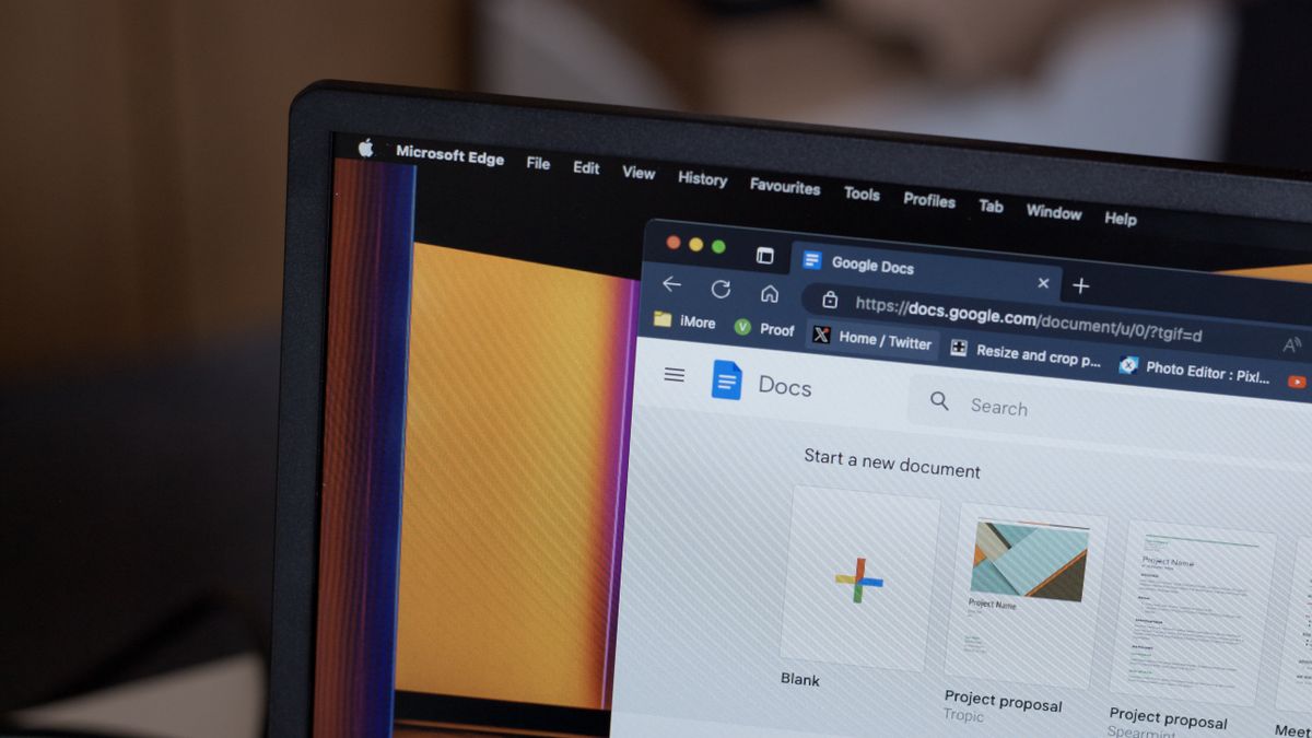 Philips 16B1P3302D Portable monitor review: You little beauty | iMore