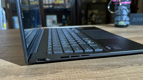 Asus Zenbook 14 OLED (Q425M) review: a nearly perfect ultraportable ...