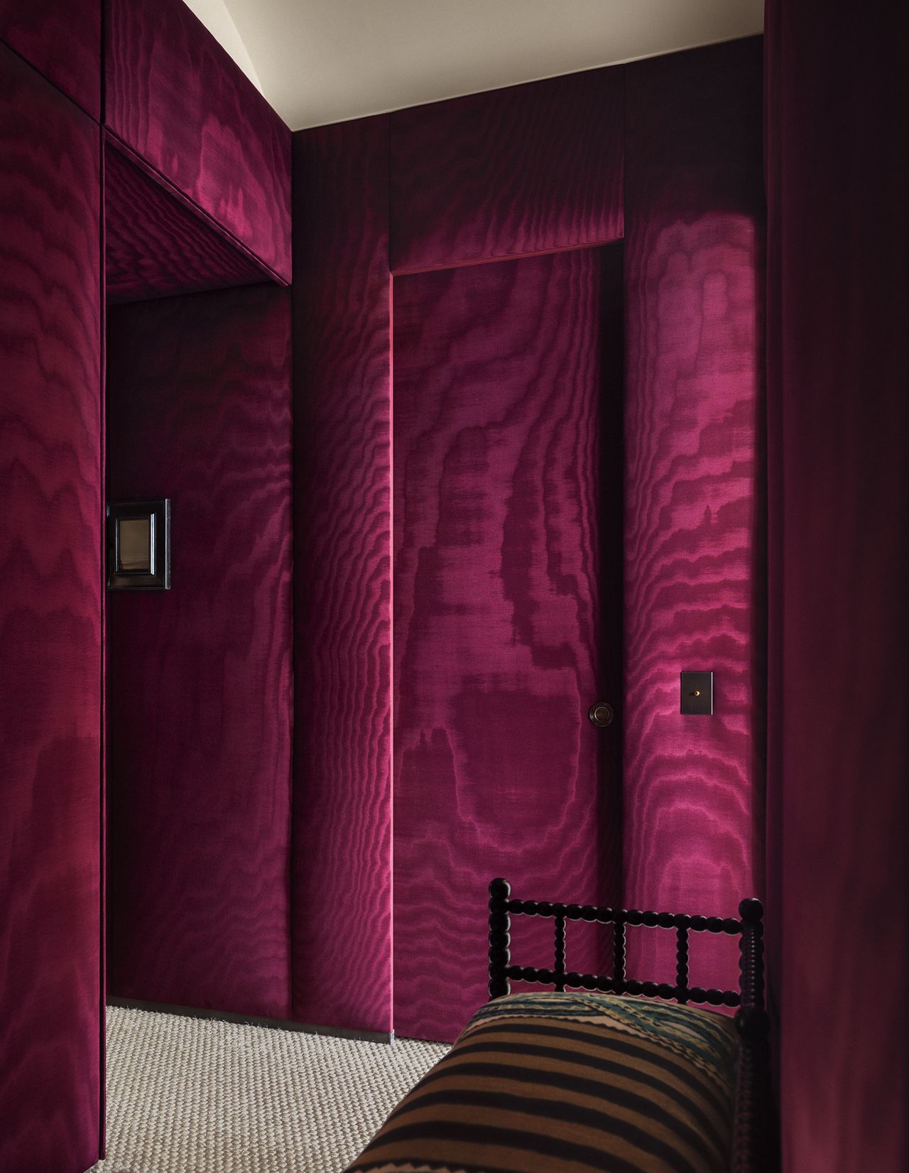 What Is Moiré Fabric and How You Can Style It in Your Home? | Livingetc