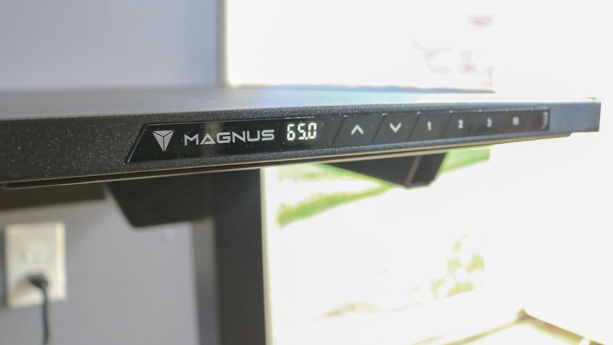 Secretlab Magnus Pro review: The ultimate standing desk for cable ...