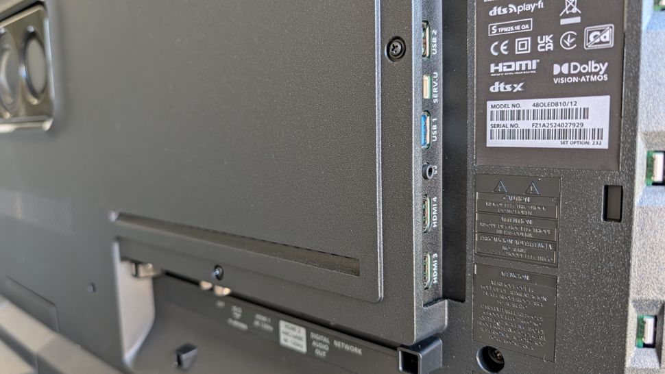 Philips OLED810 review: middenklasse OLED TV zit LG en Samsung op de ...