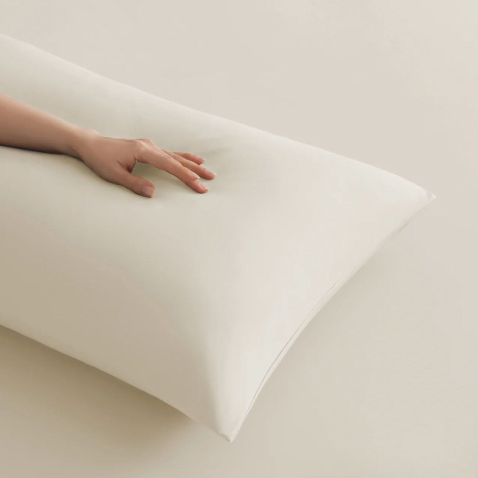 Drew Barrymore's bedding picks promote a good night's sleep | Homes and ...