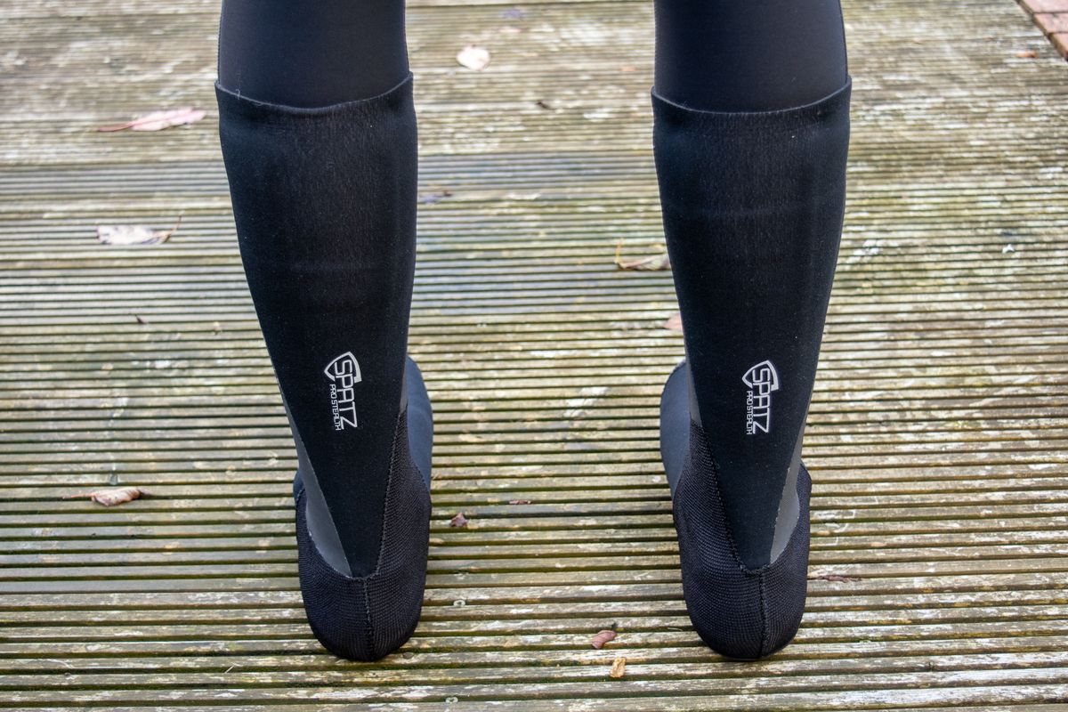 Best cycling overshoes - Keep your feet warm and dry during the winter ...