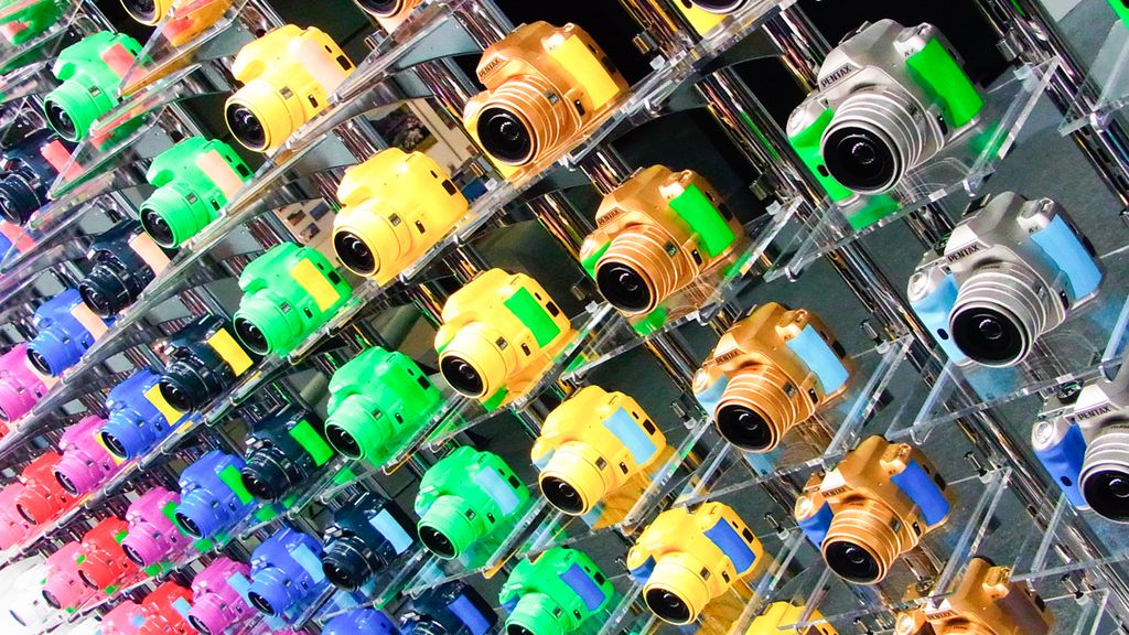 Colored cameras, what do I think? Make mine black with a splash of ...