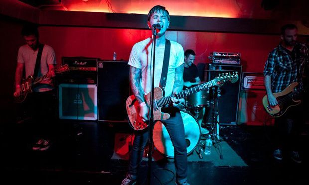 Travis Alexander of Ghost Thrower Takes the DIY Approach to Guitars ...