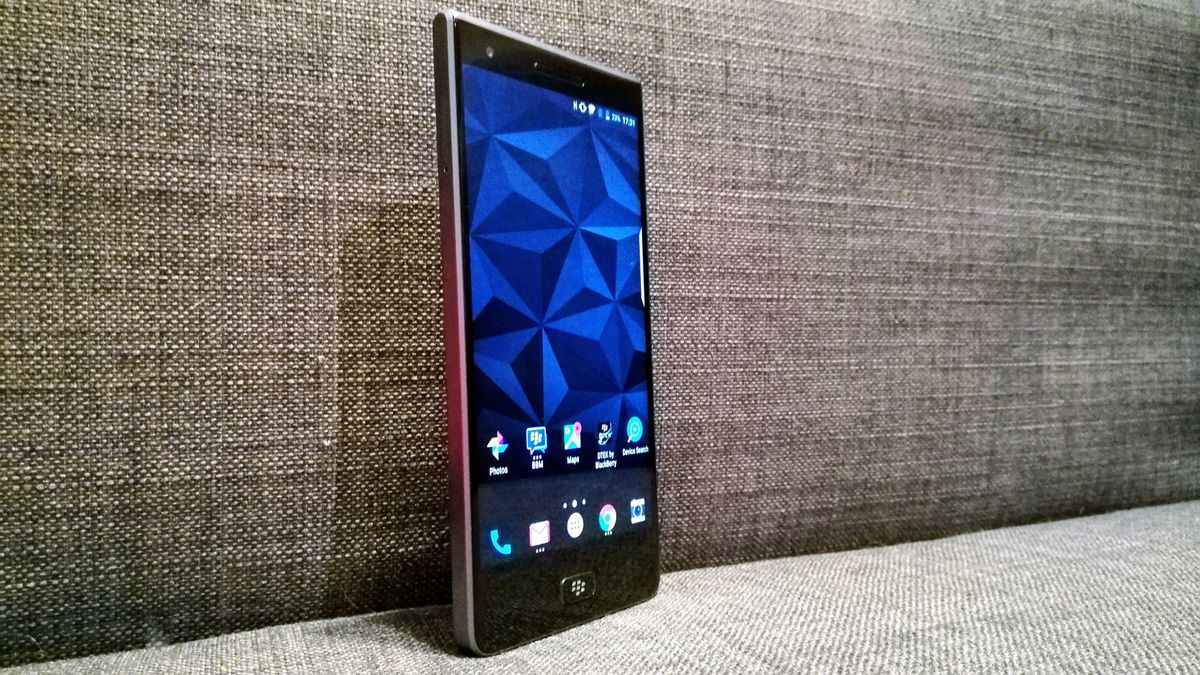 BlackBerry Motion review | TechRadar