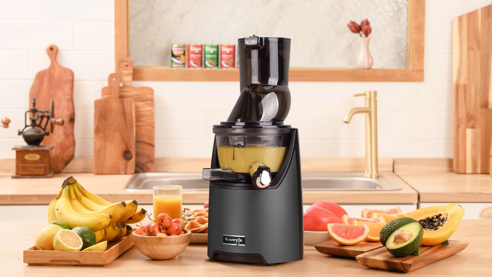 Best cold press juicer 2024: tested by appliance experts | Homes & Gardens