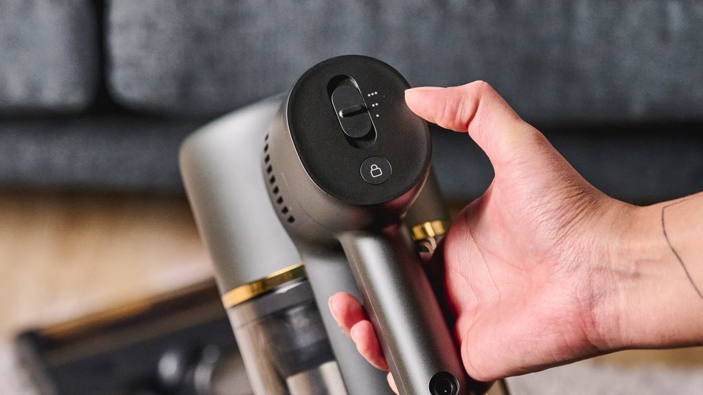 Dreame R10 Pro cordless vacuum review | Tom's Guide