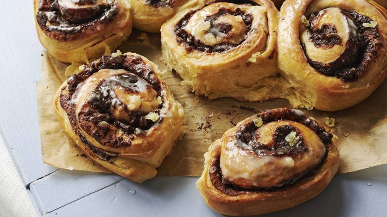 Dark chocolate and ginger buns | Baking Recipes | GoodtoKnow
