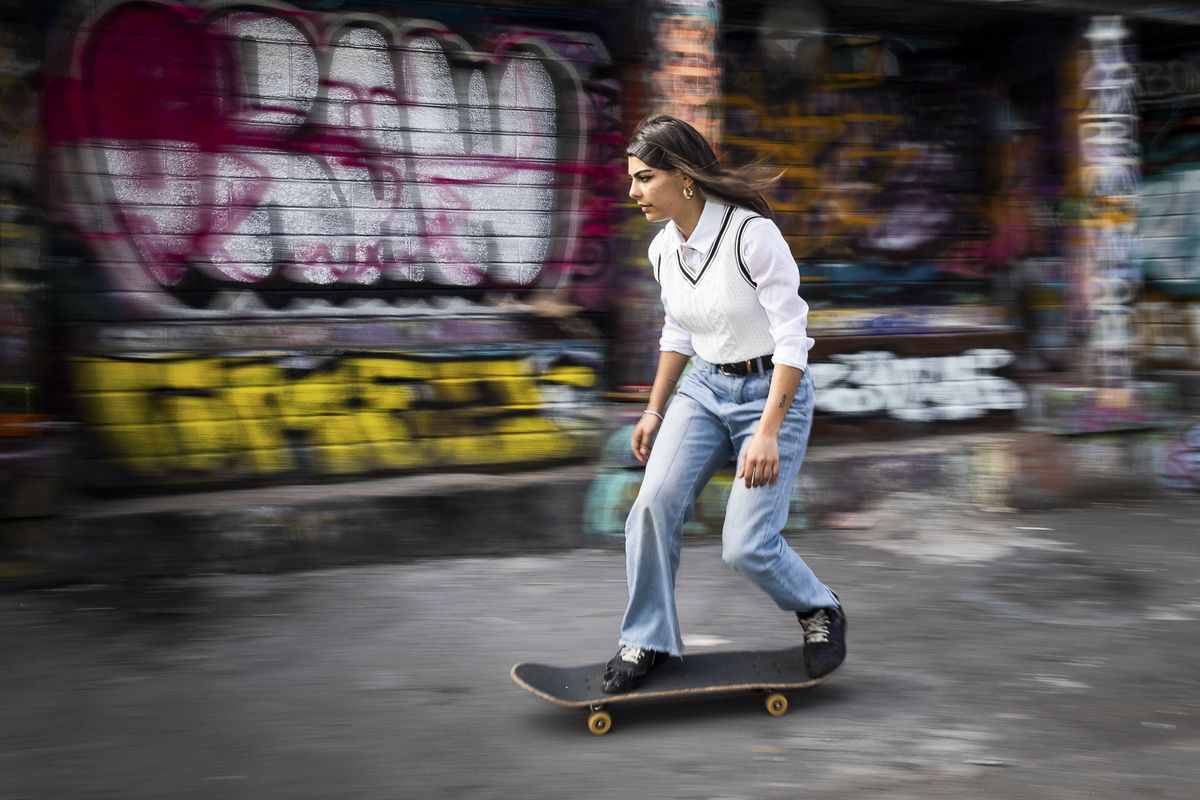 Capture artistic automotive portraits with beautiful blurred motion ...