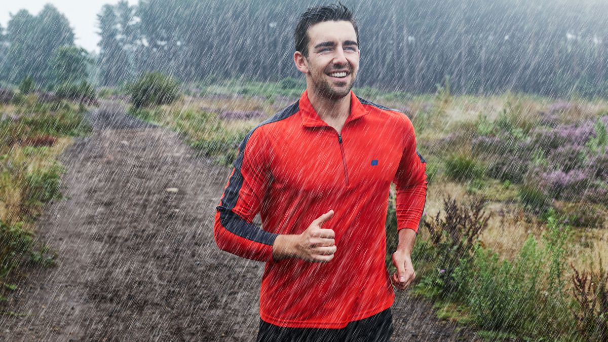Here's how running in the rain affects your performance | Live Science