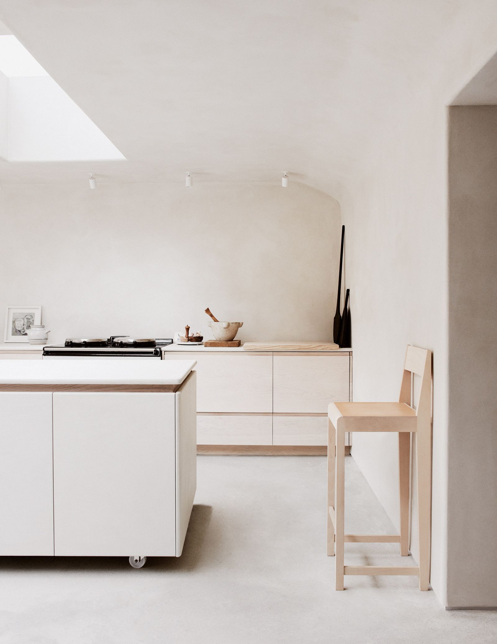 10 minimalist kitchens that are calm and clutter-free | Livingetc