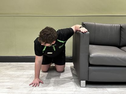 Improve your posture in less than five minutes with this expert’s ...