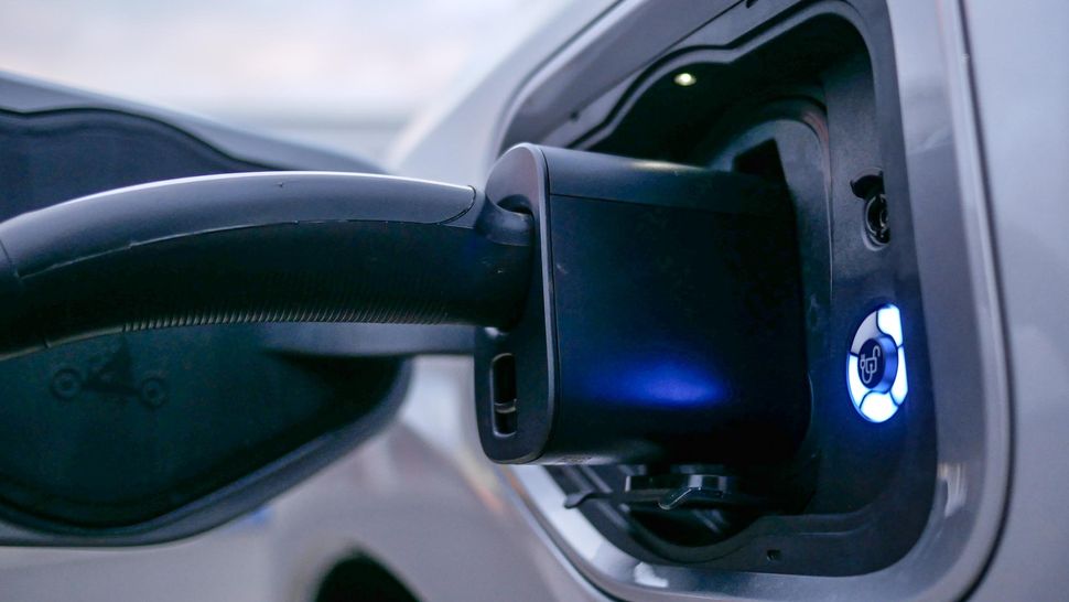 I drove a Ford F150 Lightning for a weekend — here's my pros and cons ...