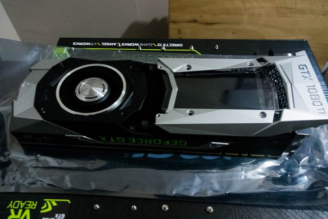 How to remove the green from the lit GeForce logo on your Nvidia ...