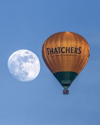 April's Full Pink Moon captivates skywatchers worldwide with dazzling ...