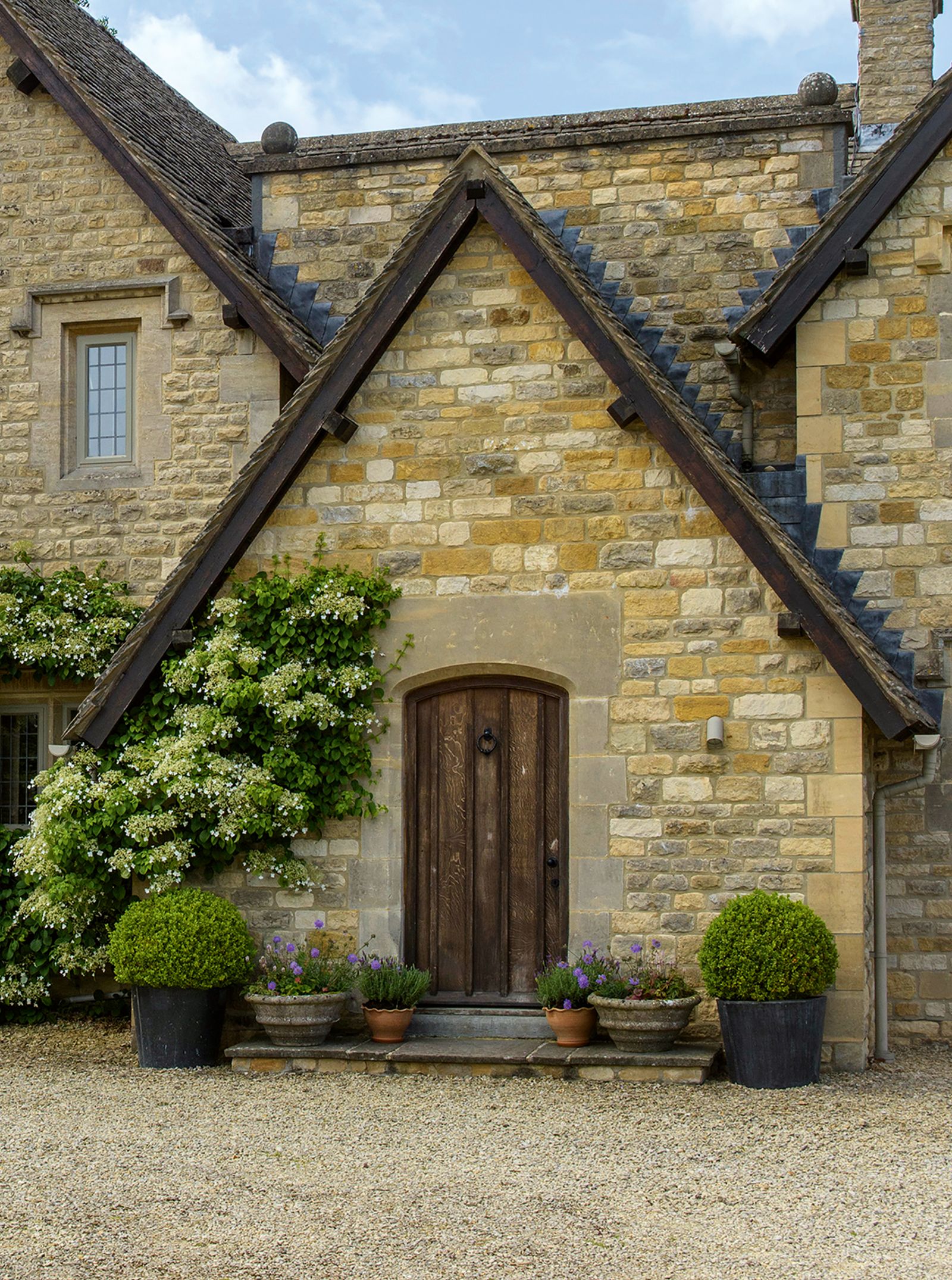 Cottage front door ideas: 10 ways to create a warm welcome | Homes and ...