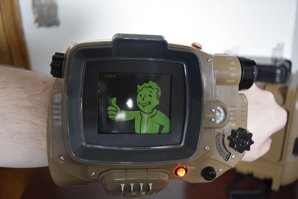 The Real-Life 'Fallout 4' Pip-Boy: Is It Worth The Extra $60? | Tom's ...