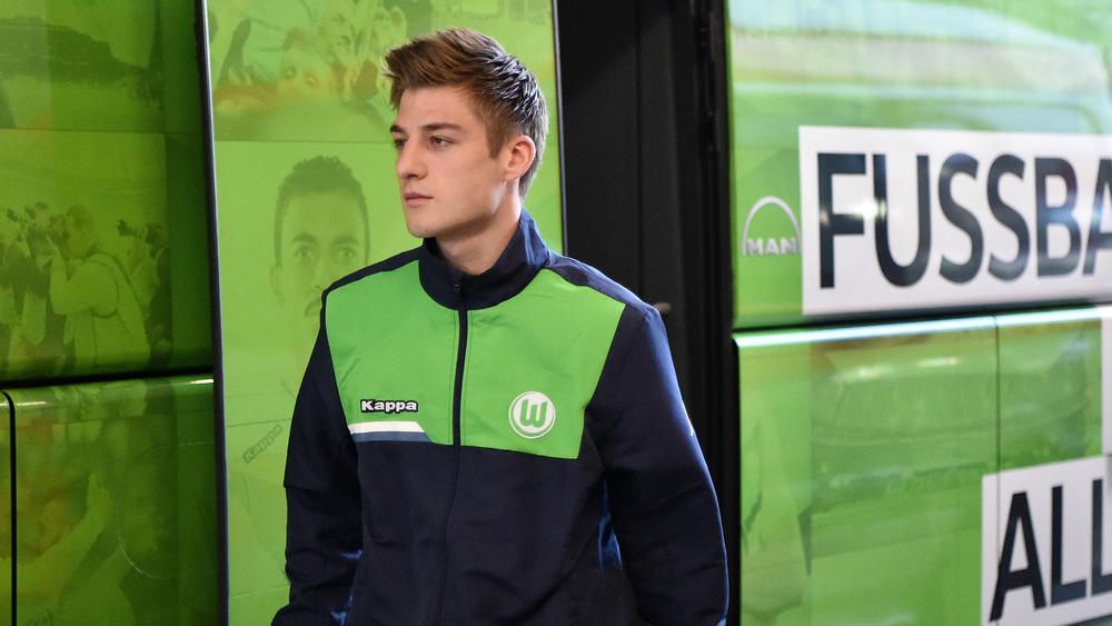 Knoche signs new Wolfsburg contract | FourFourTwo
