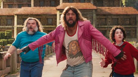 A Minecraft Movie's second trailer is better than its first, but that's ...