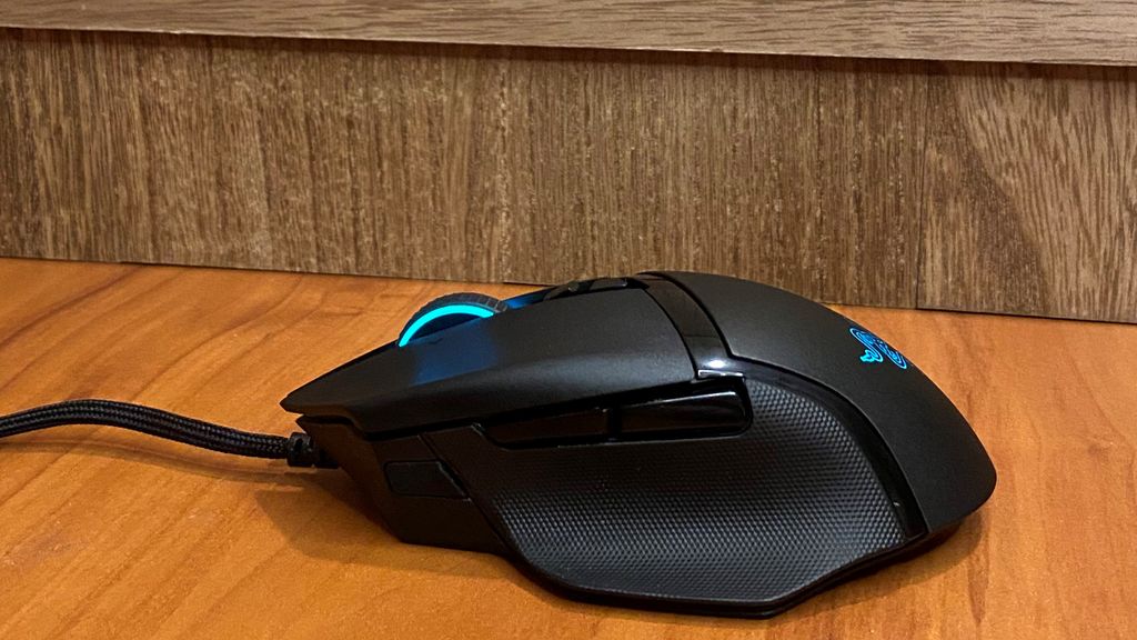 Razer Basilisk V2 Gaming Mouse Review: A Better DeathAdder | Tom's Hardware