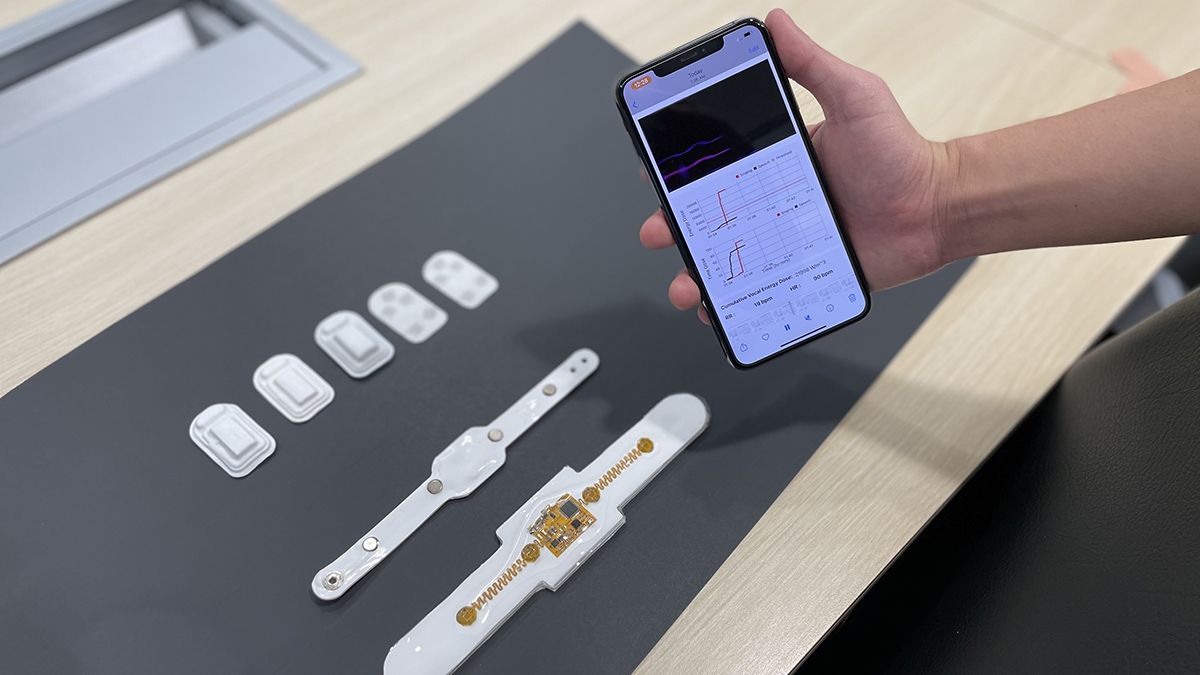 Wearable Bluetooth device tells singers when to take a break and ...