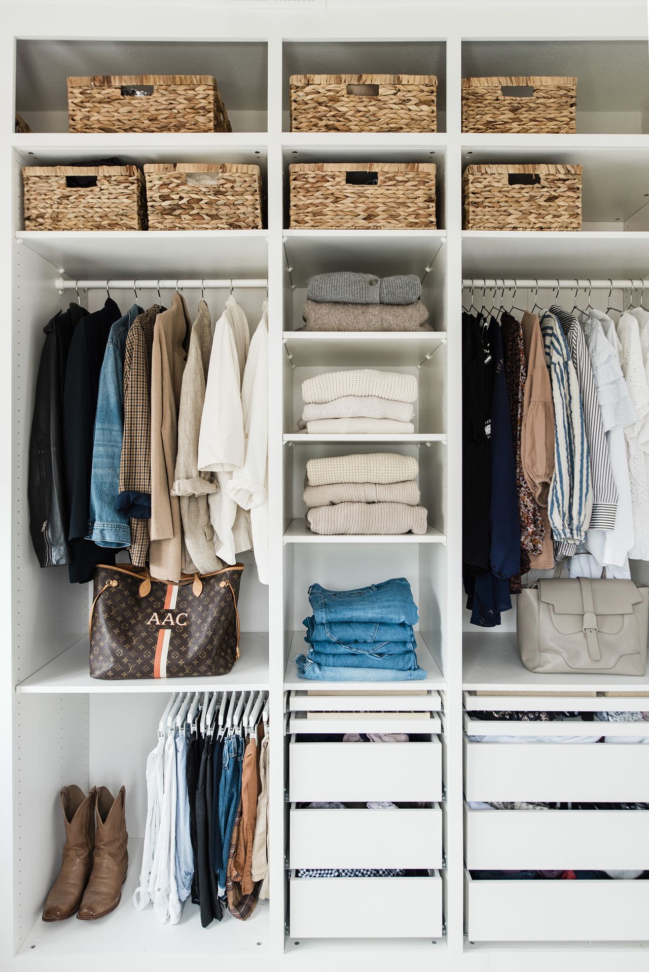 How to organize clothes without a dresser: 8 expert tricks | Homes and ...