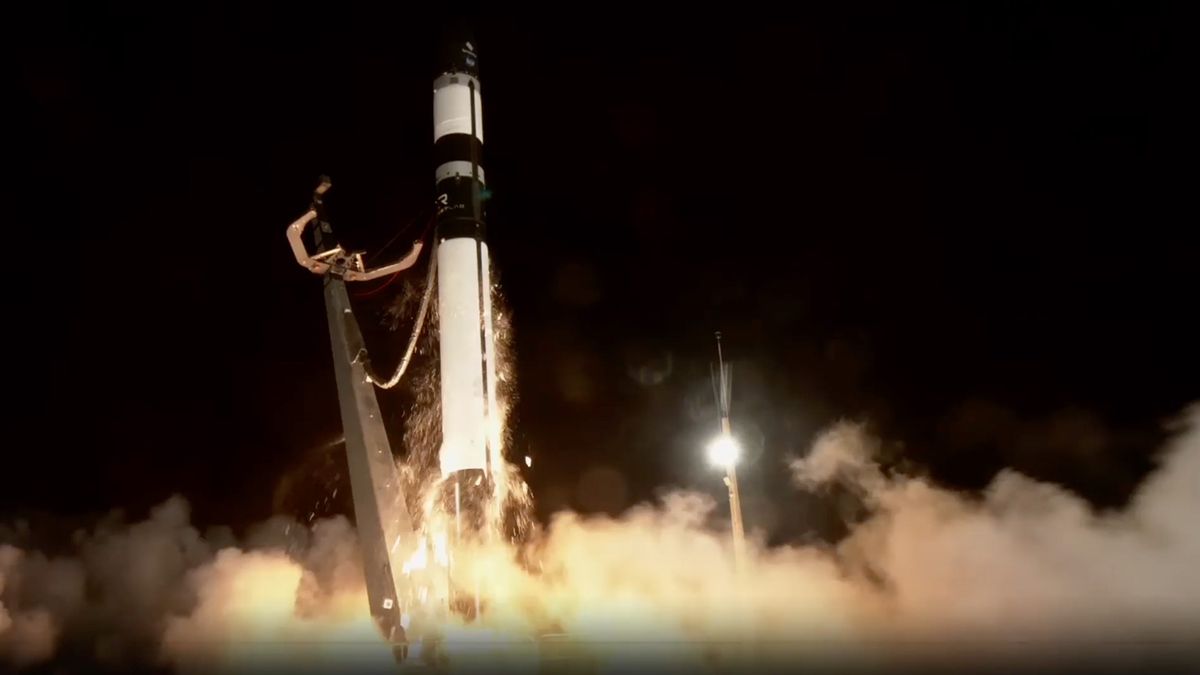 Rocket Lab launches private Earth-imaging satellite to orbit on its ...