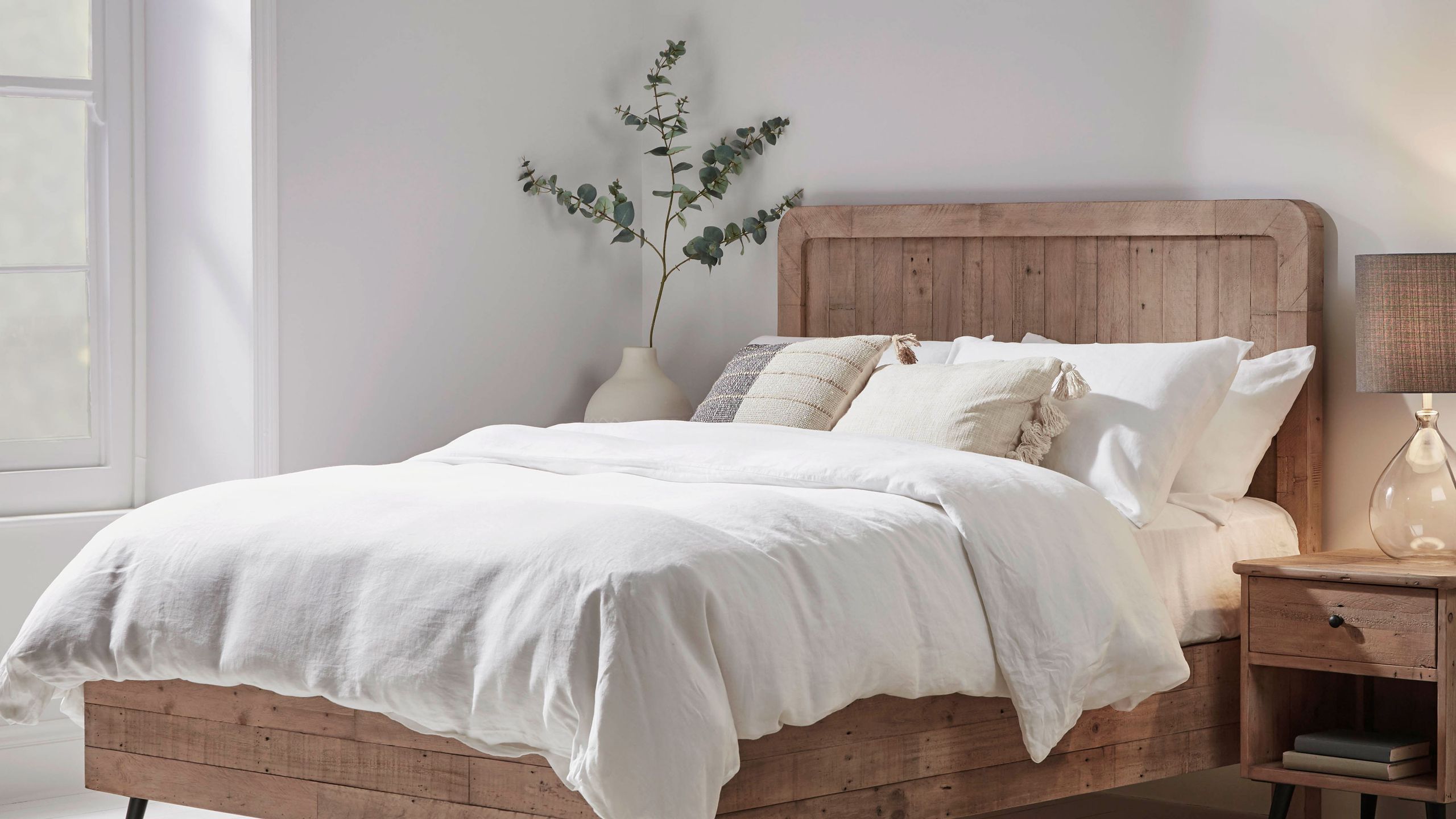Clean sheets more for a better night's sleep, say experts | Real Homes